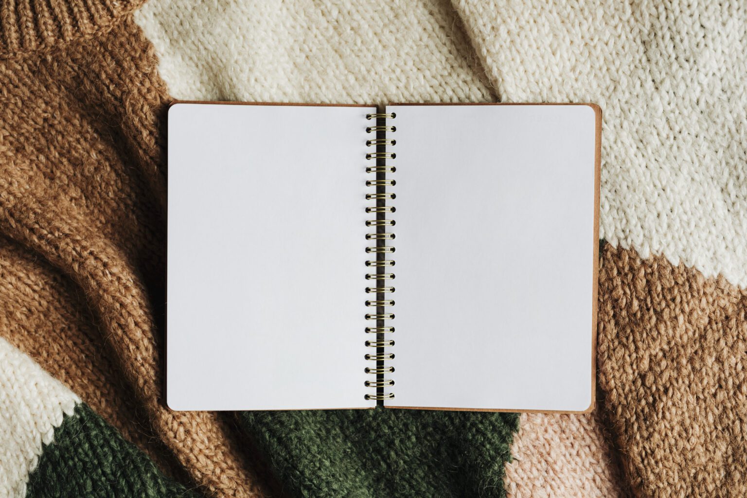 How to Use a Therapy Notebook for Deep Self-Discovery